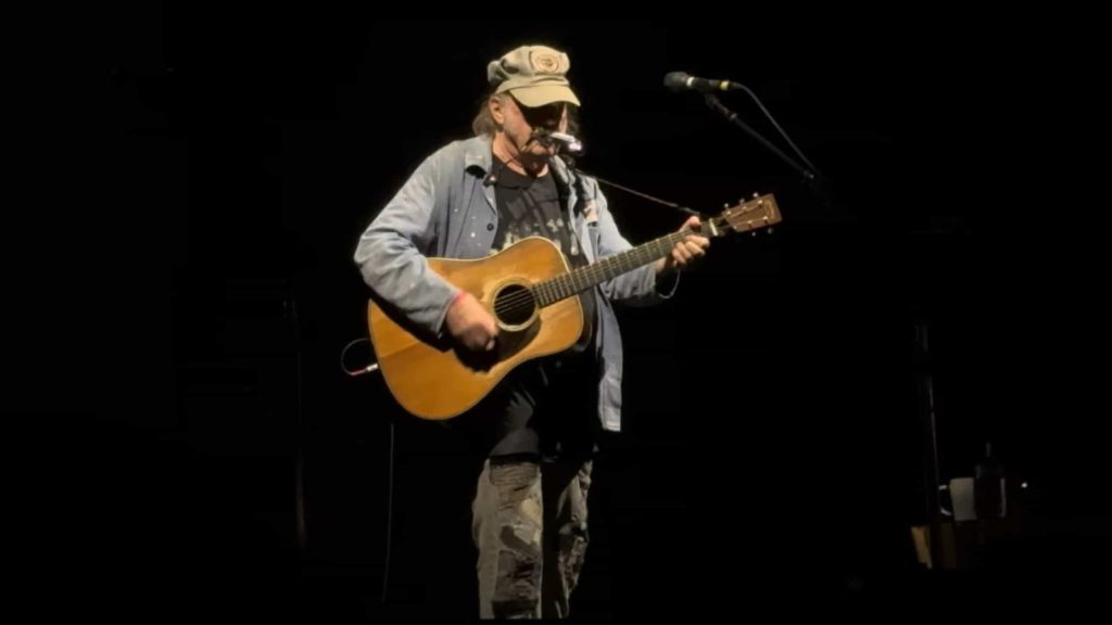 Neil Young Returns to Toronto in 2025 – Get Tickets Now!